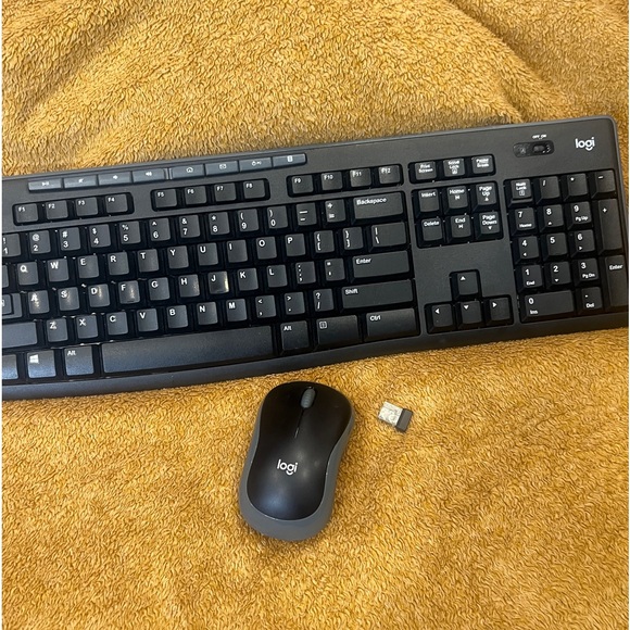 Logitech Computers Laptops And Parts Logitech K27 Wireless Keyboard Andm85 Wireless Mouse